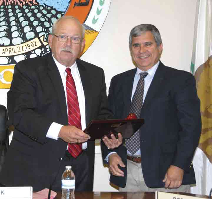 Ends term: Outgoing Mayor Ralph Fernandez lauded for leadership - Santa ...